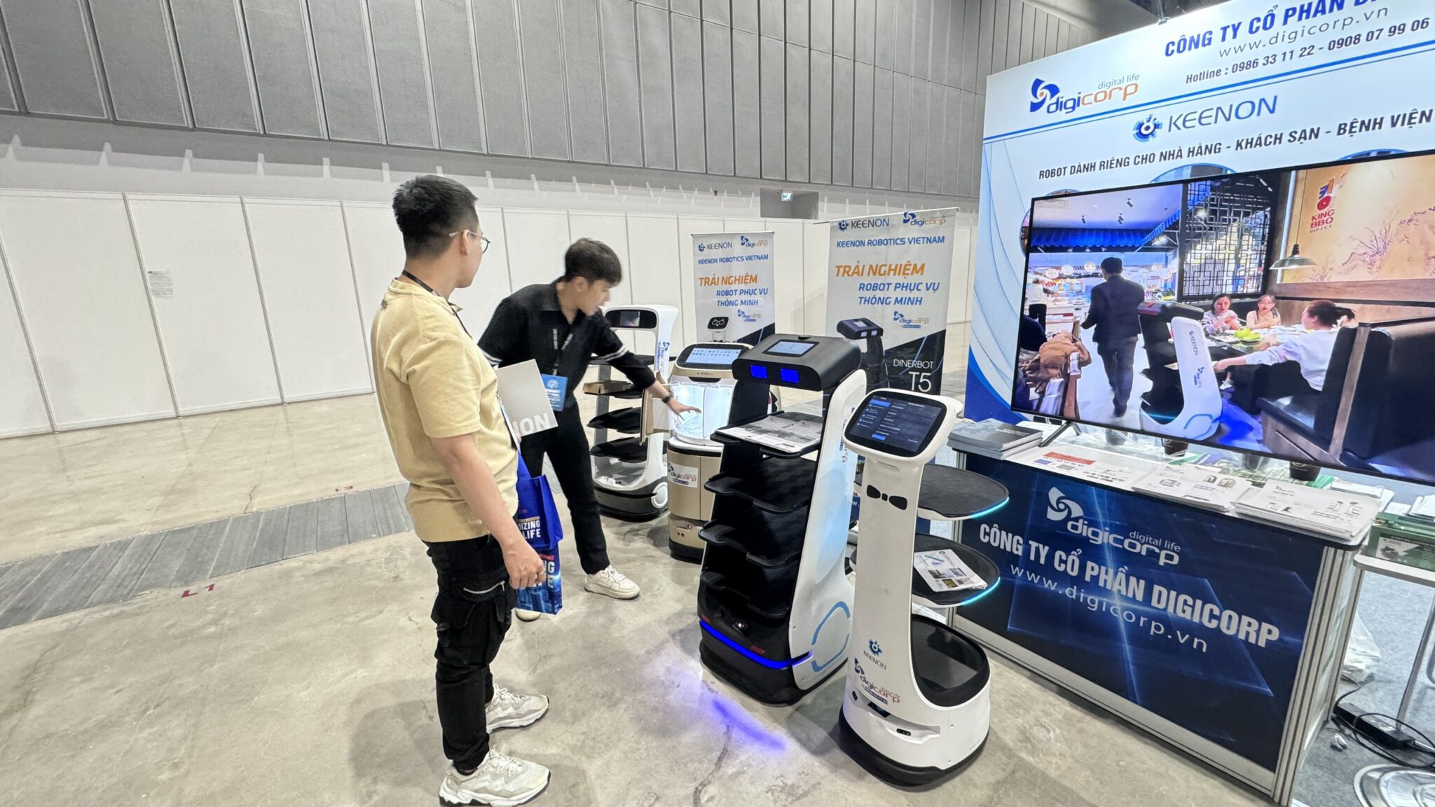 DIGICORP CHO RA MẮT MỘT LOẠT SẢN PHẨM ROBOT TẠI TRIỂN LÃM SMART CITY ...